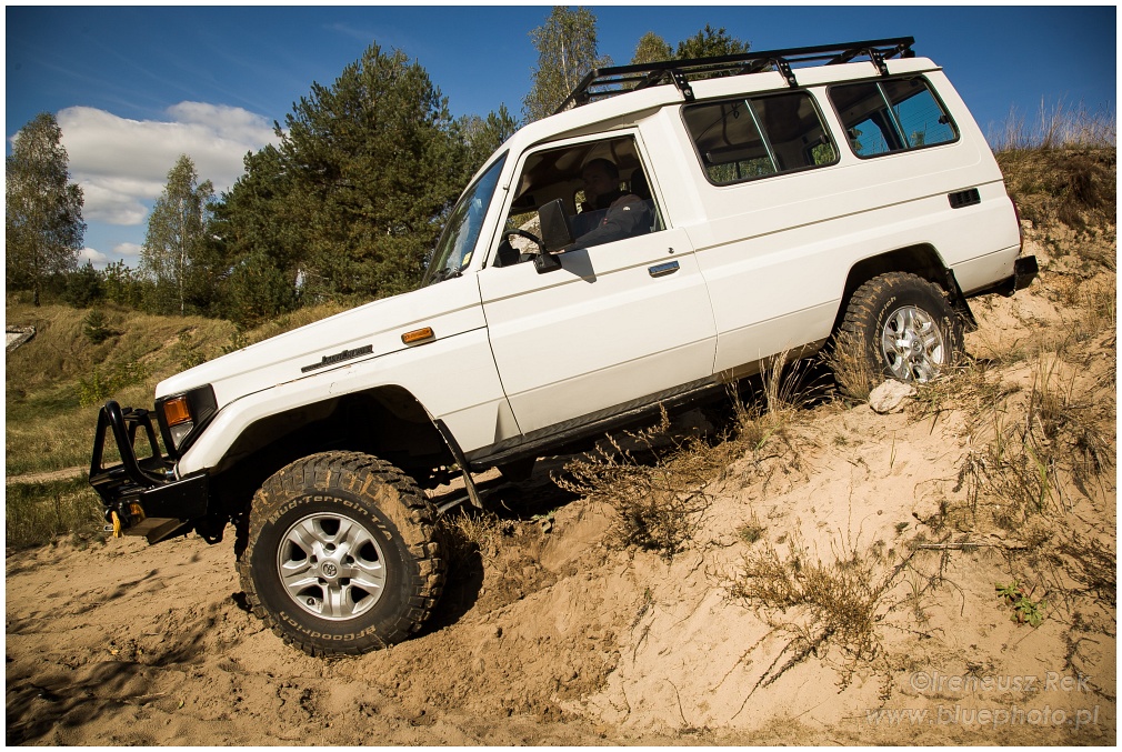 LandCruiserAdventureClub - Land Cruiser HZJ 78 - Emsi
